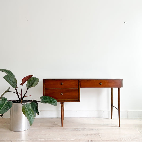 Mid Century Asymmetrical Desk on Tapered Legs – Atomic Furnishing & Design